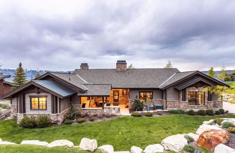 This $4,000,000 outstanding home in Utah offers world class ski resorts ...