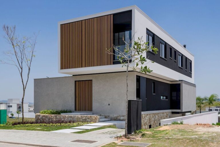 Alpha House for residents´ privacy & comfort by Otta Albernaz Arquitetura