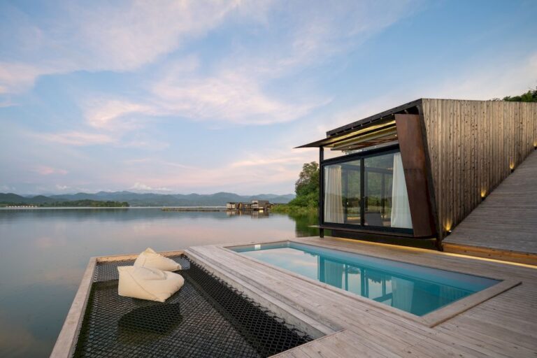 PLA2 house, a luxury raft for immersive water experience by Dersyn Studio