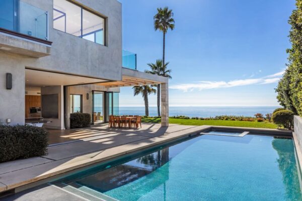 Stunning Beachfront Point Dume Home for an Extraordinary Life