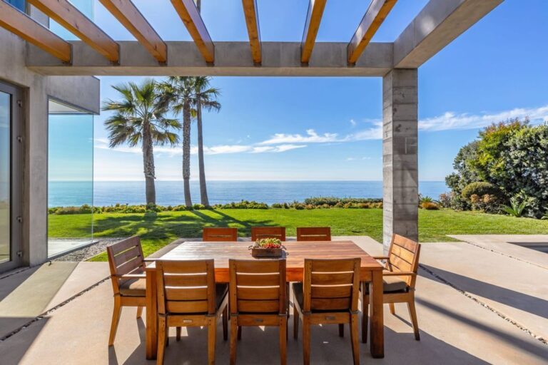 Stunning Beachfront Point Dume Home for an Extraordinary Life