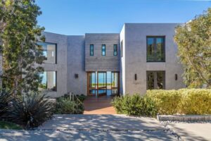 Stunning Beachfront Point Dume Home for an Extraordinary Life