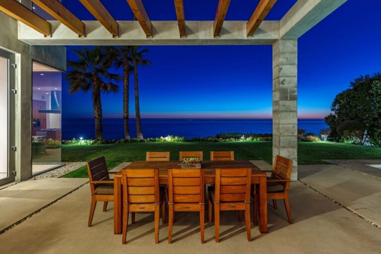 Stunning Beachfront Point Dume Home for an Extraordinary Life