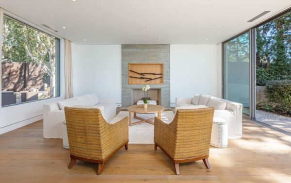 Stunning Beachfront Point Dume Home for an Extraordinary Life