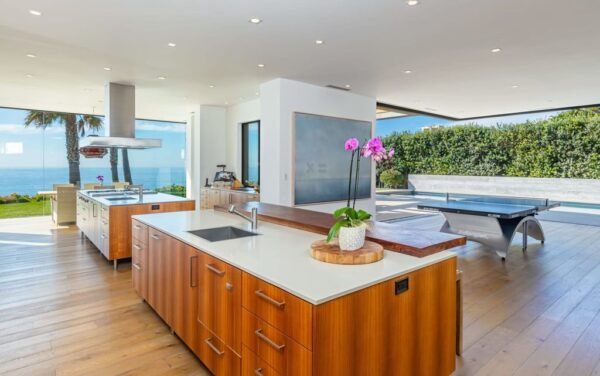 Stunning Beachfront Point Dume Home for an Extraordinary Life