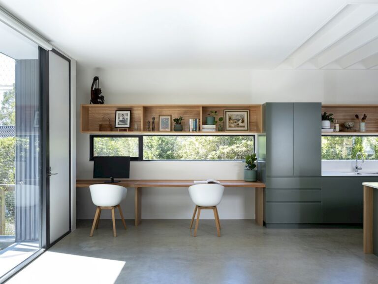 Blackheath courtyard house with prominent facade by Pearson Architecture