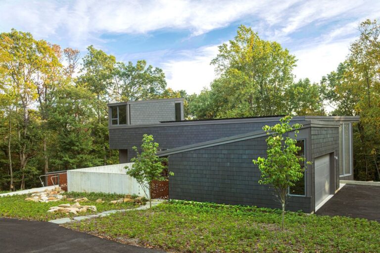 The Selah House, an Environmentally Engaged Home by Duvall Decker