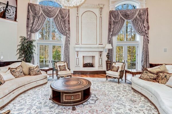 This $5,800,000 Palatial Home Offers Extraordinary Luxury Living amidst ...