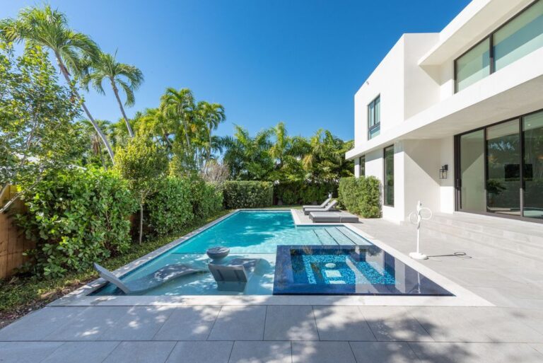 This $5,900,000 New Home in Miami Beach built for Elegance and Privacy