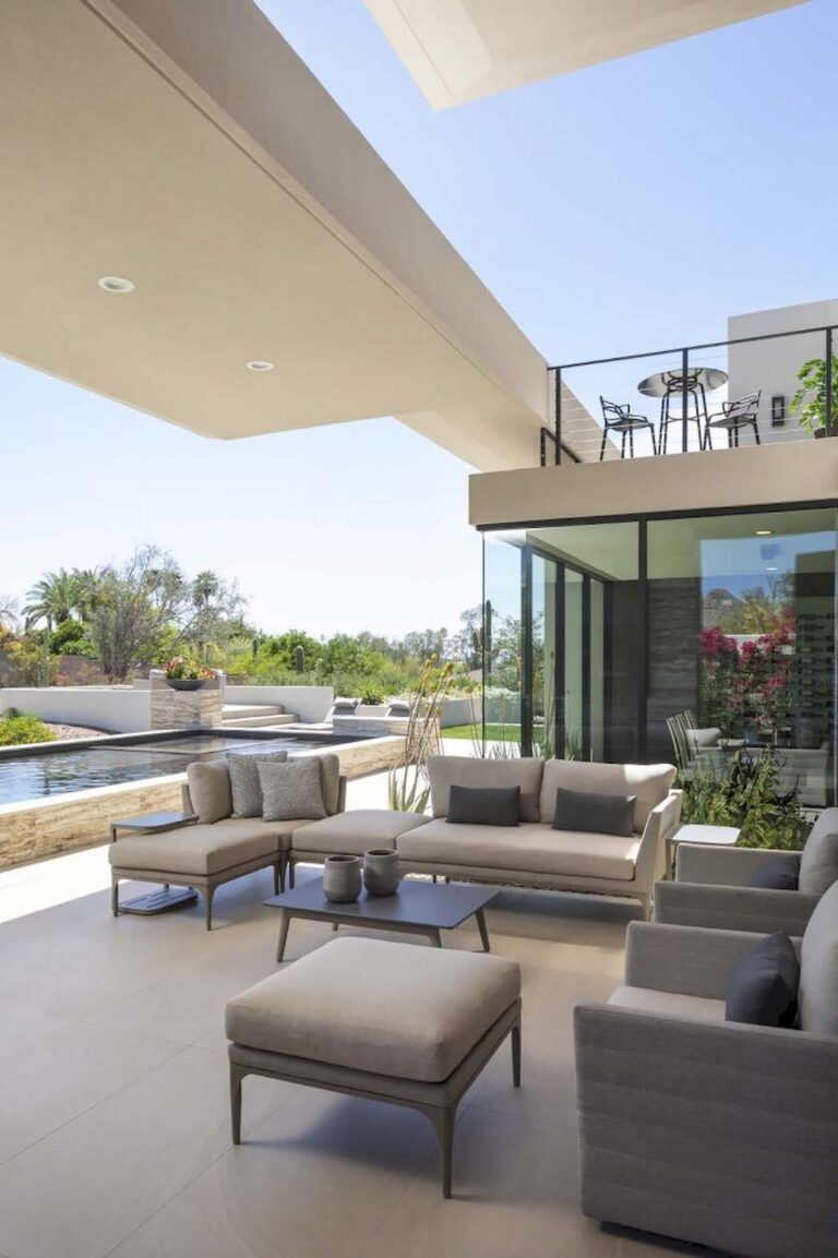 Contemporary design Razor’s Edge with Natural Beauty by Drewett Works