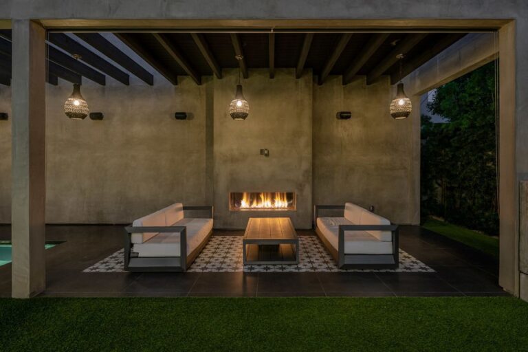 $4,295,000 Elegantly Designed Architectural Home in Los Angeles