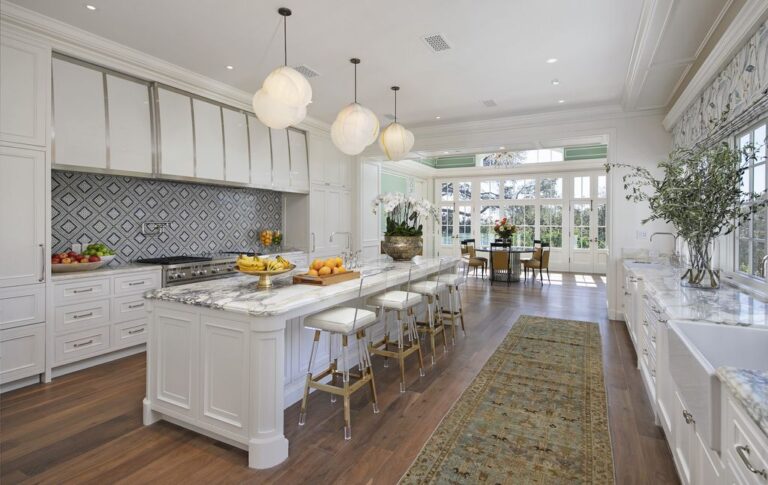 The Bellagio House - A Gracious Traditional Mansion in Bel Air with ...