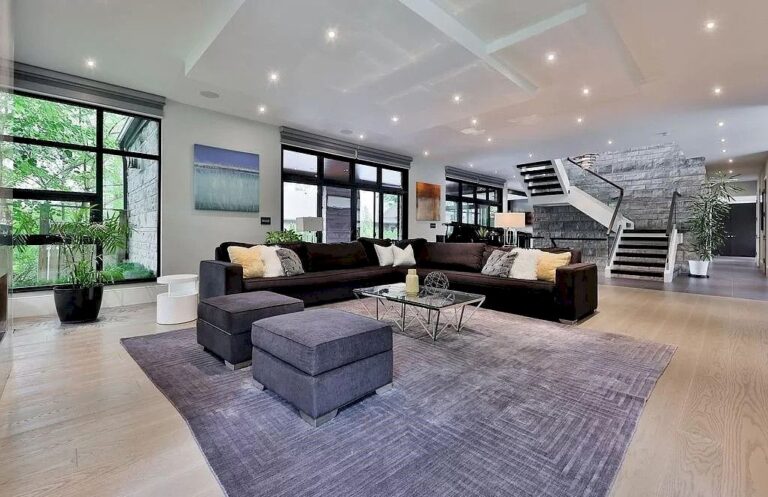 Modern Sophisticated Design Masterpiece in Ontario Lists for C$8,200,000