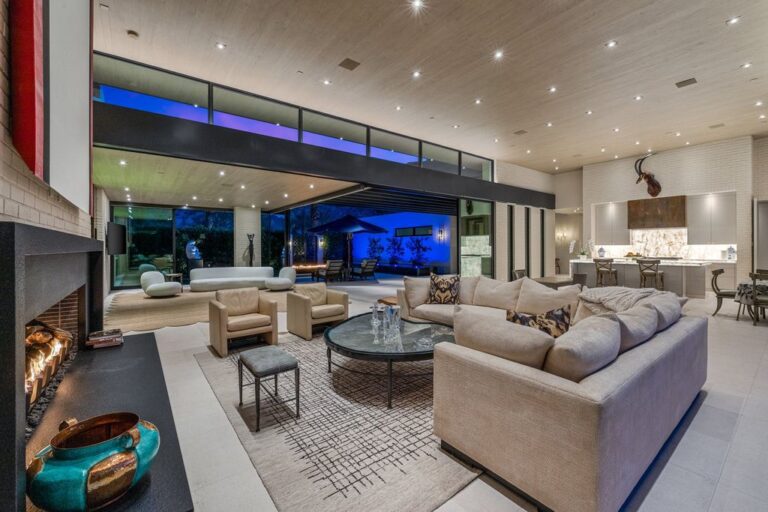 This Vintage Country Club Home is a True Trophy of Design