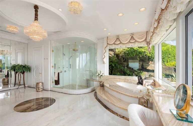 Walls of Glass of this $11,600,000 Hillside Home Capture Breathtaking ...