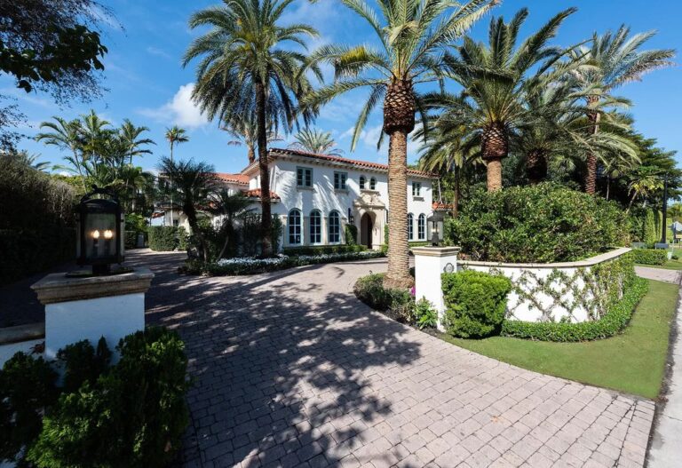 $49.5M wonderful Mediterranean villa in Palm Beach with exquisite finishes