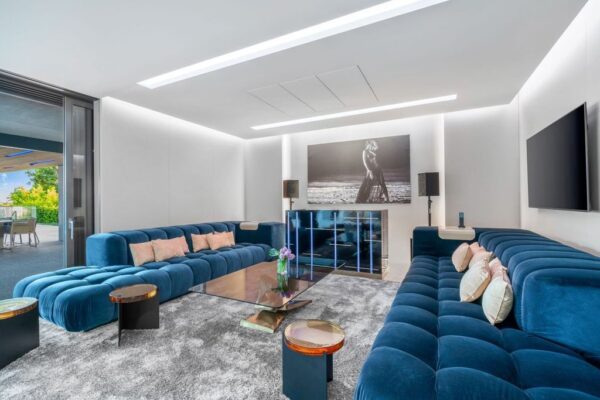 One Of The Most Exceptional Masterpieces in Miami Beach by SAOTA back ...