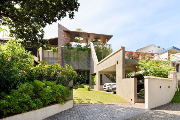 Anvar Residence with Beautiful Landscape in India by Silpi Architects