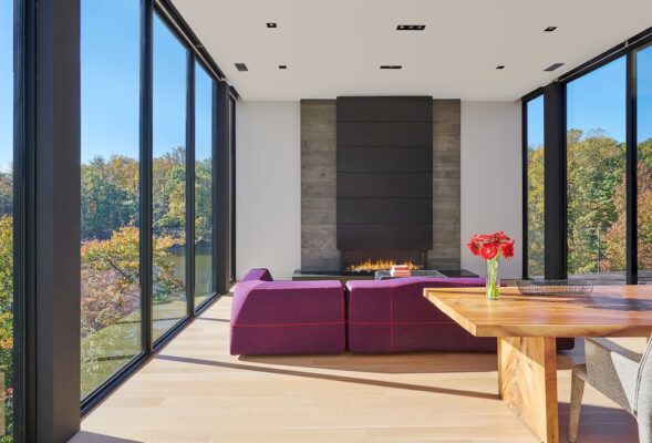 GG House highlights the beautiful landscape by Robert Gurney Architect