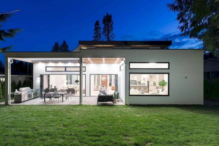 World-Class House in North Vancouver with Sustainable Design Hits on ...
