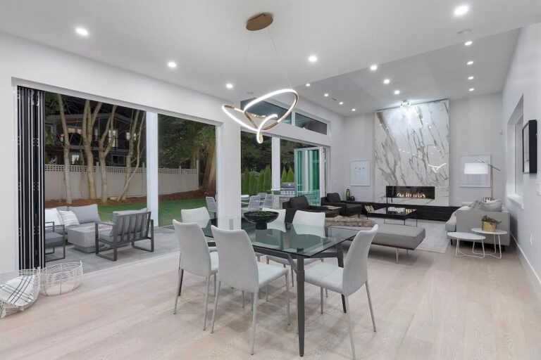 World-Class House in North Vancouver with Sustainable Design Hits on ...