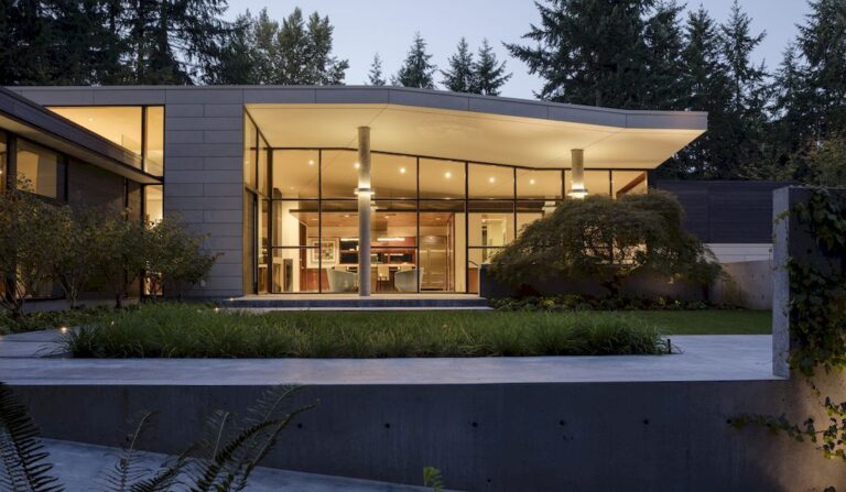 Inside Outside House in Washington by David Coleman Architecture
