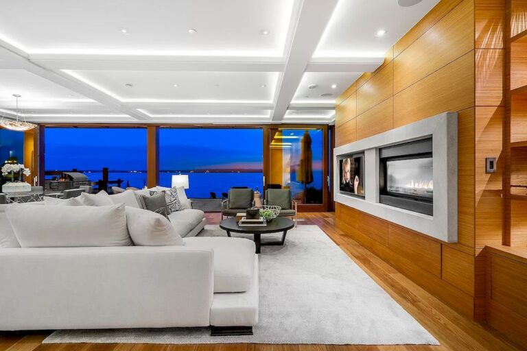 Modern Waterfront Residence in West Vancouver with Spectacular Ocean ...