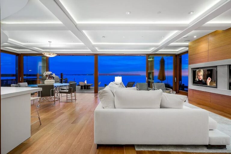 Modern Waterfront Residence in West Vancouver with Spectacular Ocean ...