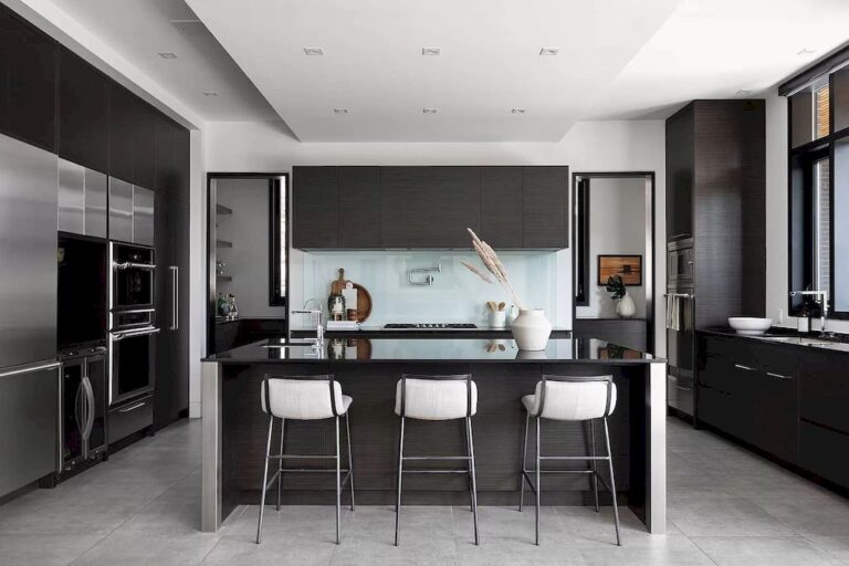 Remarkable Custom-built Private Modern Estate in Toronto Lists for C ...