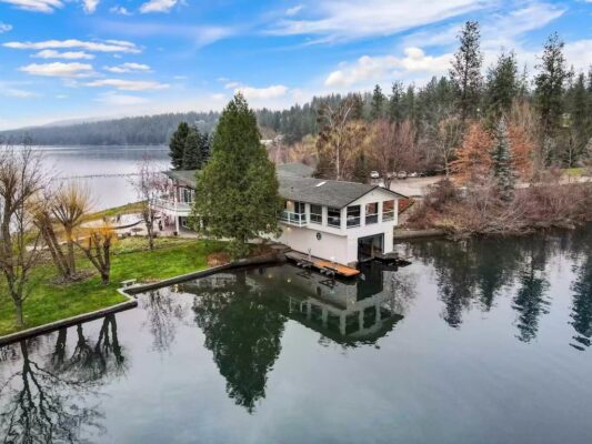 Sweeping Lake Views from Every Window of this $3,250,000 Estate in ...