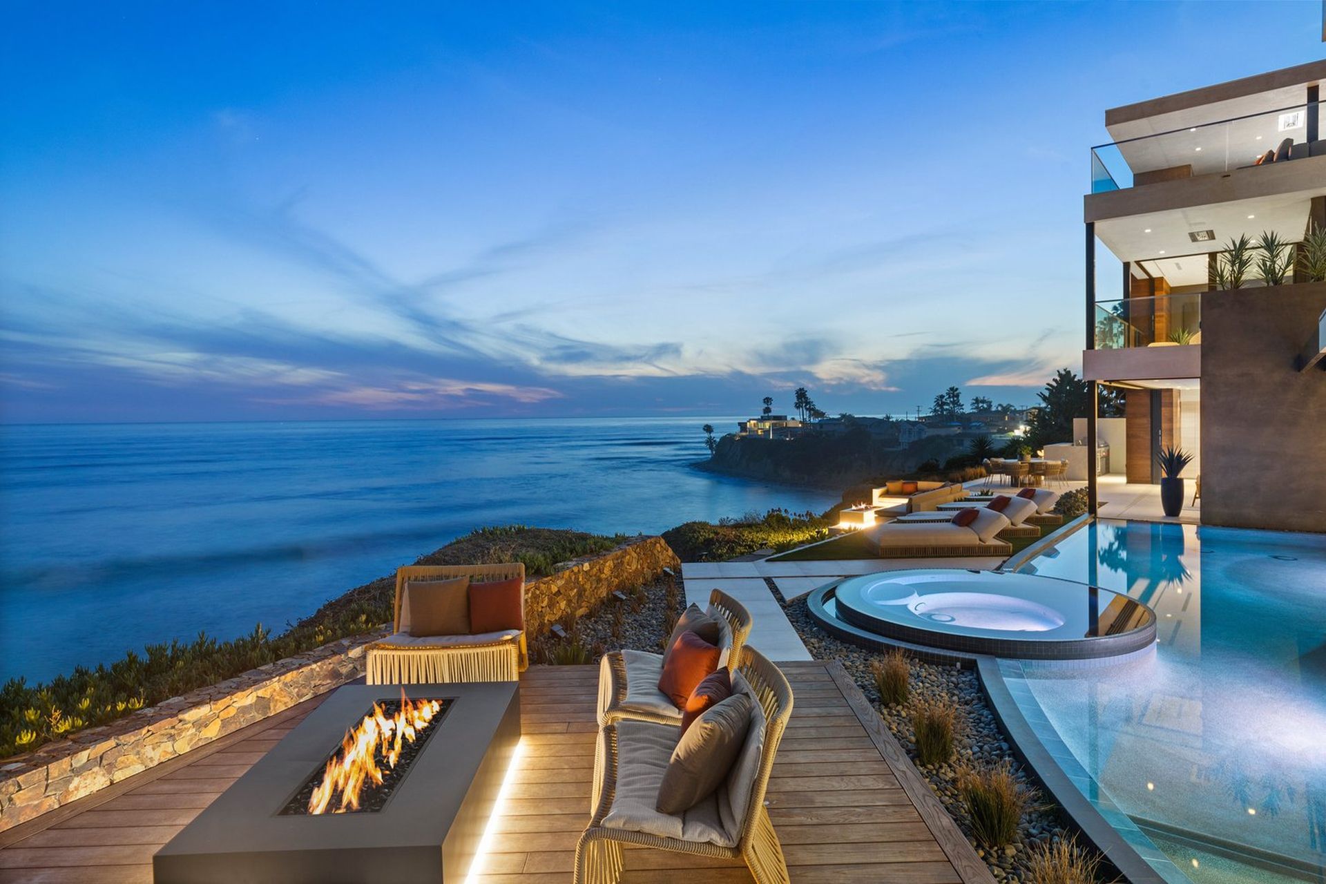 ORA HOUSE in La Jolla showcases Captivating Waterfront Views, Striking ...