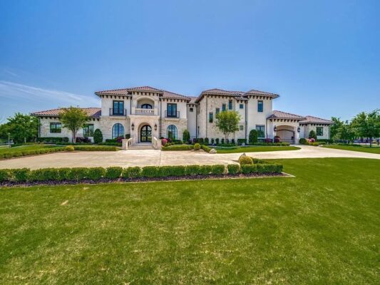 This Entertainers Dream Home in Lucas is A Perfect Blend of Elegance ...