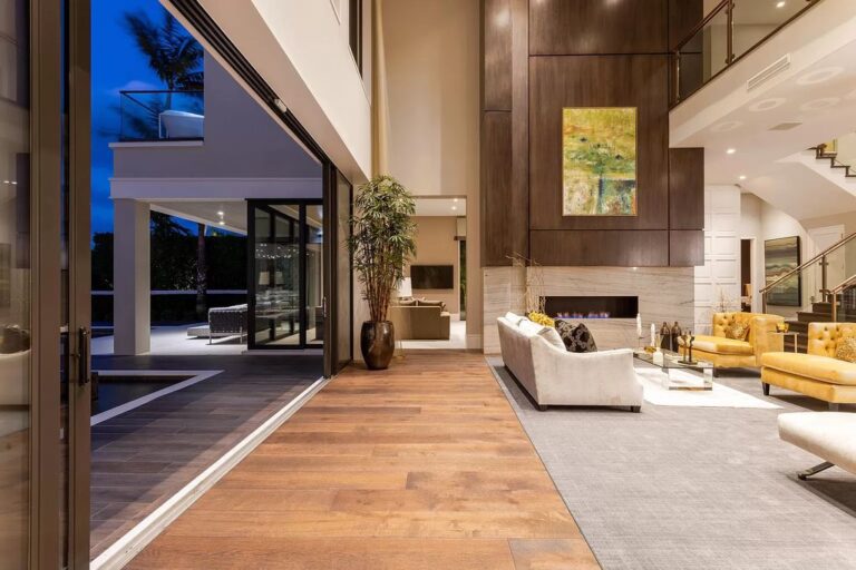 $14M Transitional contemporary Home in Boca Raton with ocean access