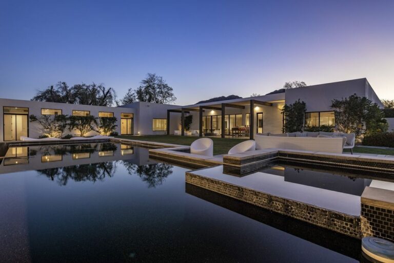 $9.95M Paradise Valley Home with gorgeous Camelback Mountain views