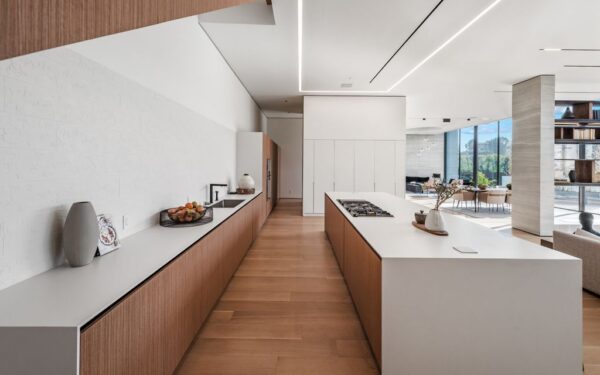 Ultra-Modern Beverly Hills Gem: Luxurious Living with Breathtaking Views