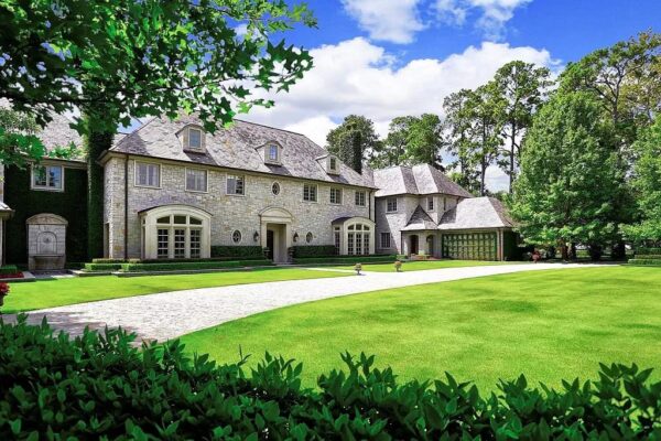 A Over 26,000 SF World Class Mega Mansion in Houston with Master ...
