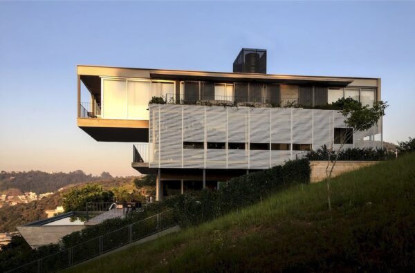 EP House with an Exuberant View by SAU Studio Arquitetura Urbanismo