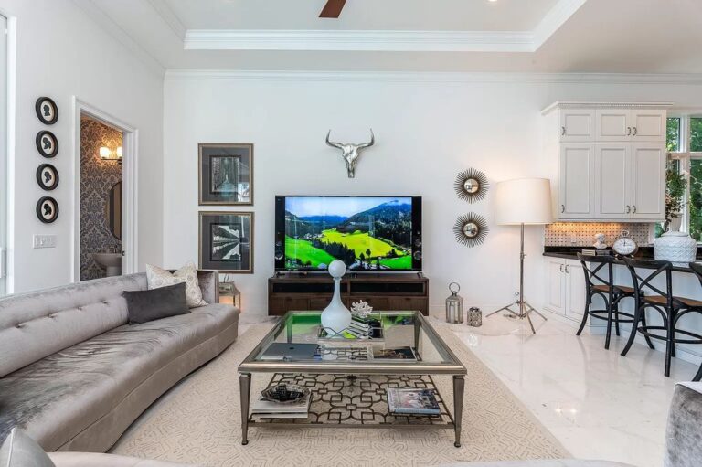 Inside A $3,099,000 Boca Raton Smart Home on A Premium Lot Overlooking ...
