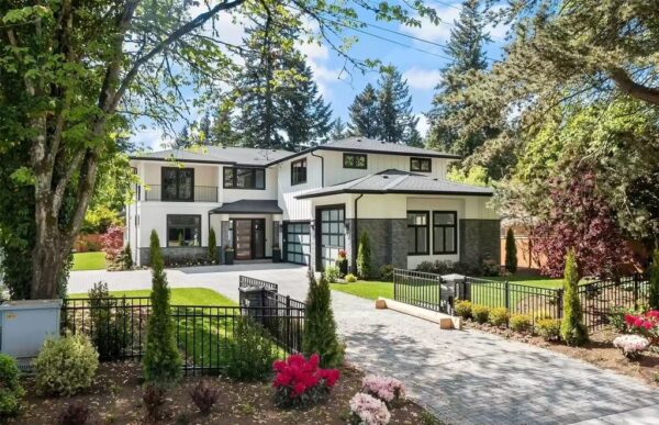 This $3,285,000 Elegant Estate Features Stunning and Luxury Living in ...