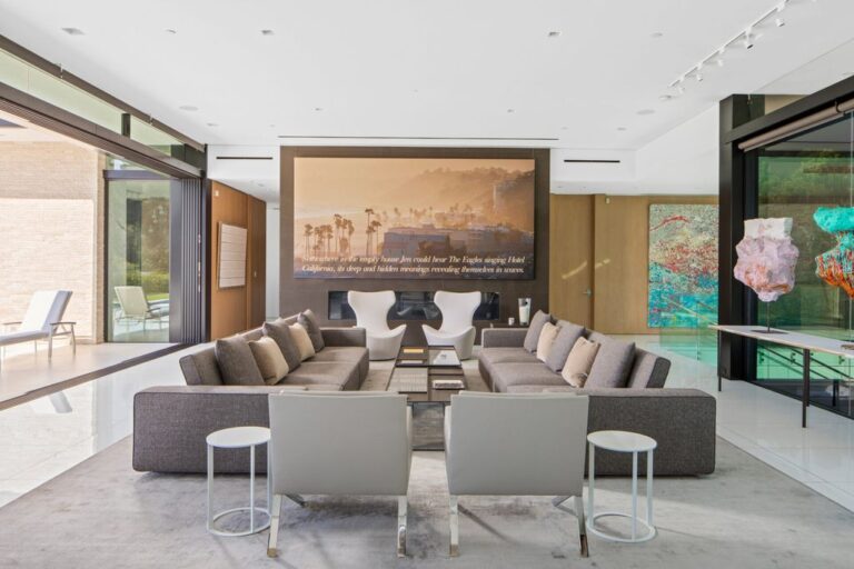 A Contemporary Home by Paul McLean in Beverly Hills Built to The ...