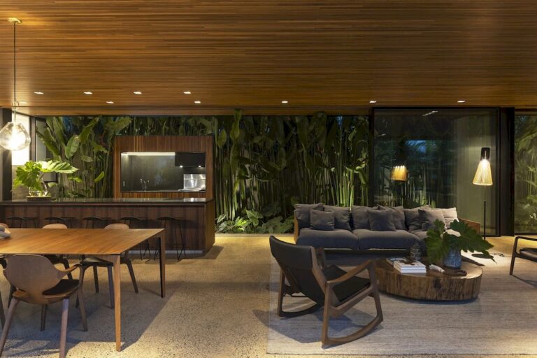 AK House with Minimalism Concept Design by Aguirre Arquitetura