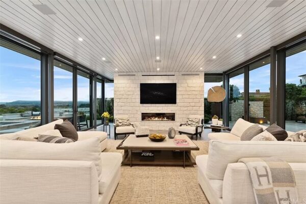 An Ultimate Soft Contemporary Home in Dana Point with Stunning ...