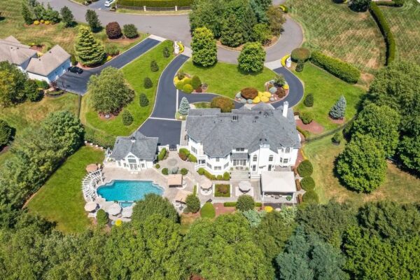 Elegant and Refined, This $2.595 Million Magnificent Home in Colts Neck ...