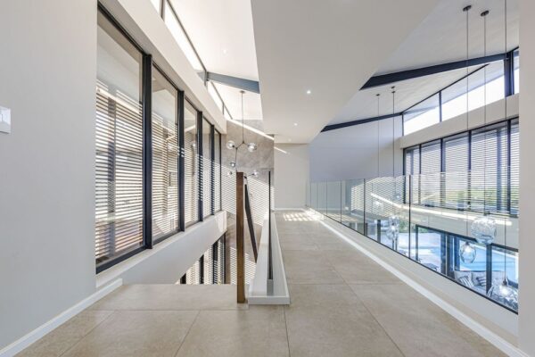 Fuchsia House with Contemporary Design by Metropole Architects