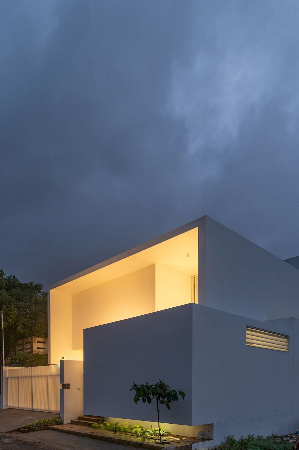 The Civil Engineer House, Elegant Home in India by LID Architecture