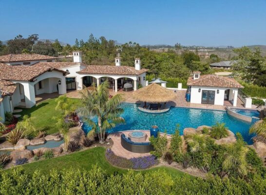 This Magnificent Custom Home in Rancho Santa Fe has An Amazing Outdoor ...