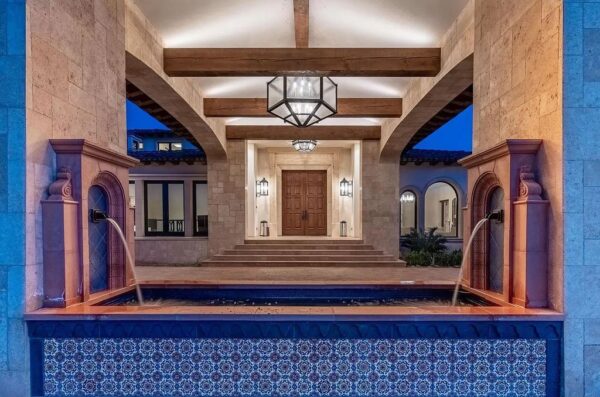 This Magnificent Custom Home in Rancho Santa Fe has An Amazing Outdoor ...