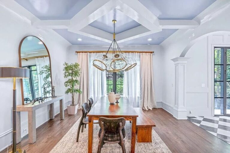 Exquisite English Manor-Style Home with Modern Finishes and Luxurious ...