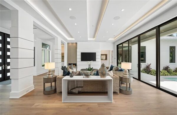 An Incredible Architectural Home with An Expansive Outdoor Living Area ...