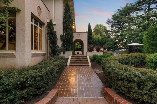 Architectural Masterpiece in Spanish-style Design in Seattle Listed at ...
